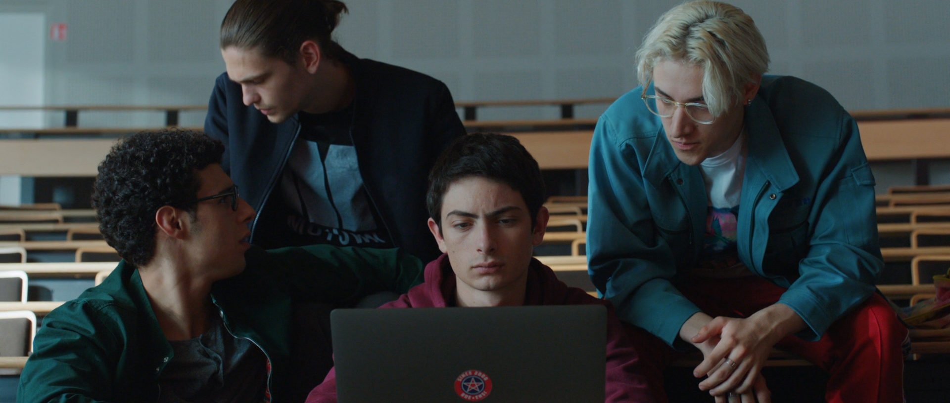 Stalk : la série alliant hack et harcèlement